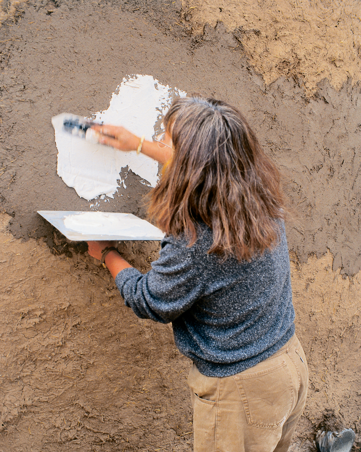 A Beginners Guide to Plastering – Mother Earth News